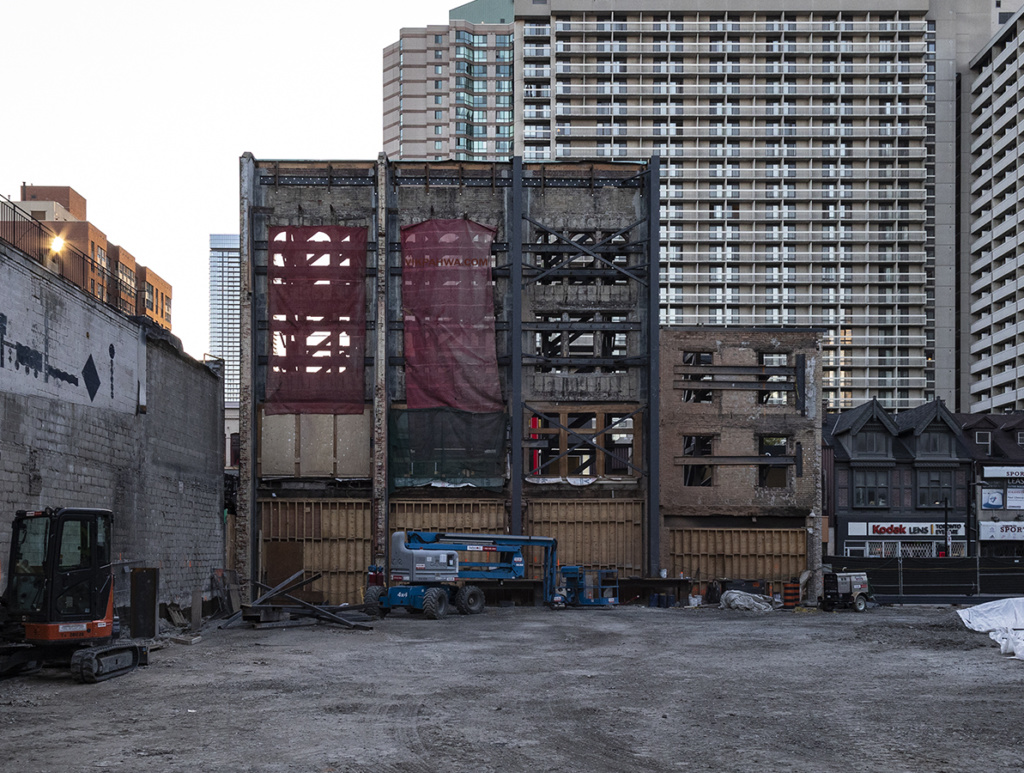 20191015. Behind the facades of Toronto history on Yonge Street ...